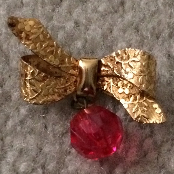 Jewelry | Vintage Gold Tone Bow Pins | Poshmark